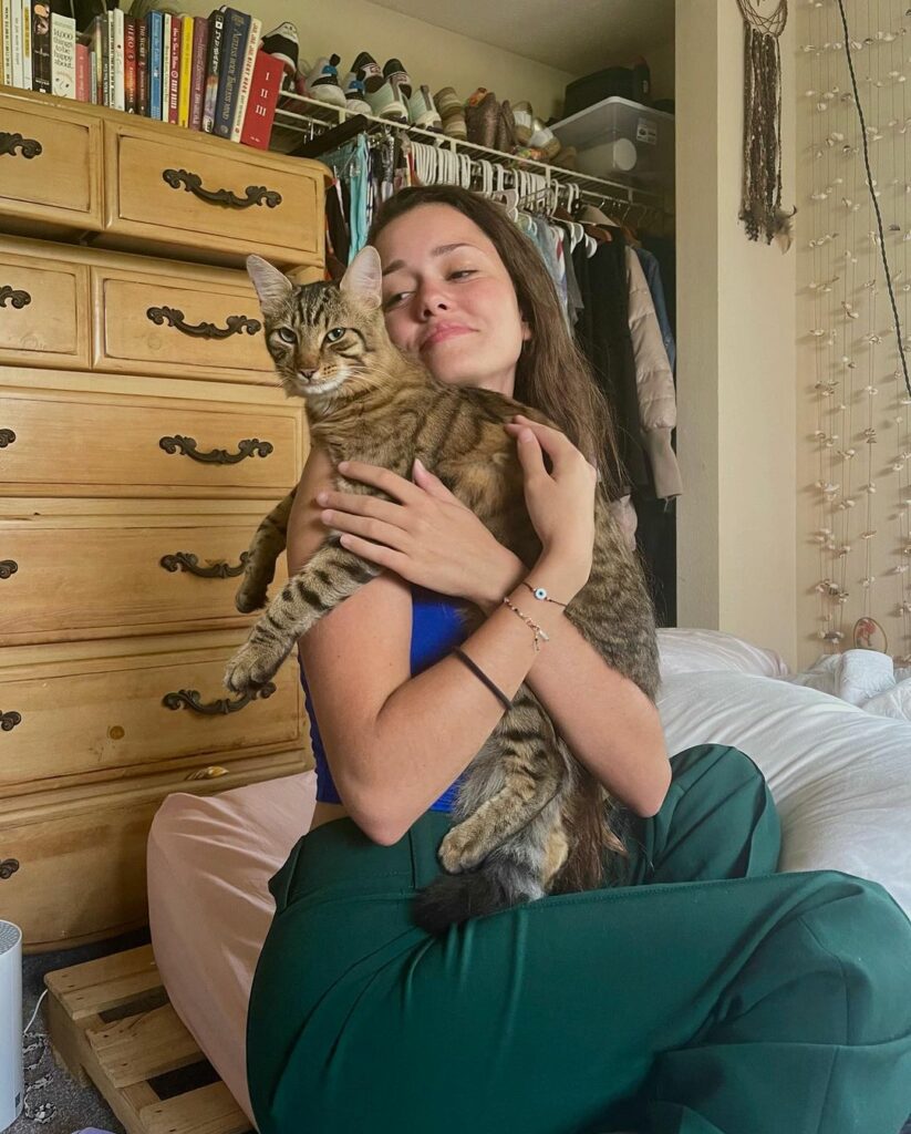 Casey Bishop Net Worth 2022 - Age, Height, Songs, BoyFriend