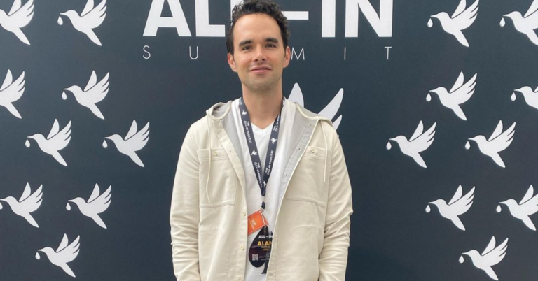 Alan Keating Net Worth 2022 - Age, Height, GirlFriend, Bio